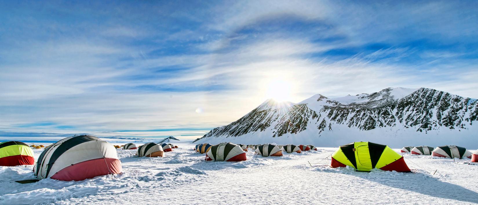 Kamperen in het hol van Pluto: de meest afgelegen campings ter wereld ...