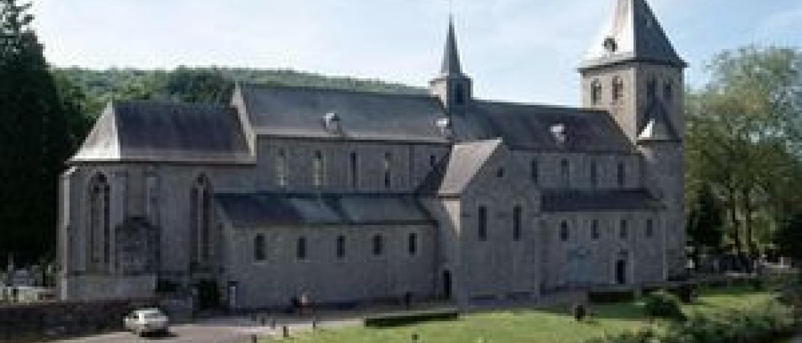 Les Journaux (Hastière-Lavaux) | Pasar